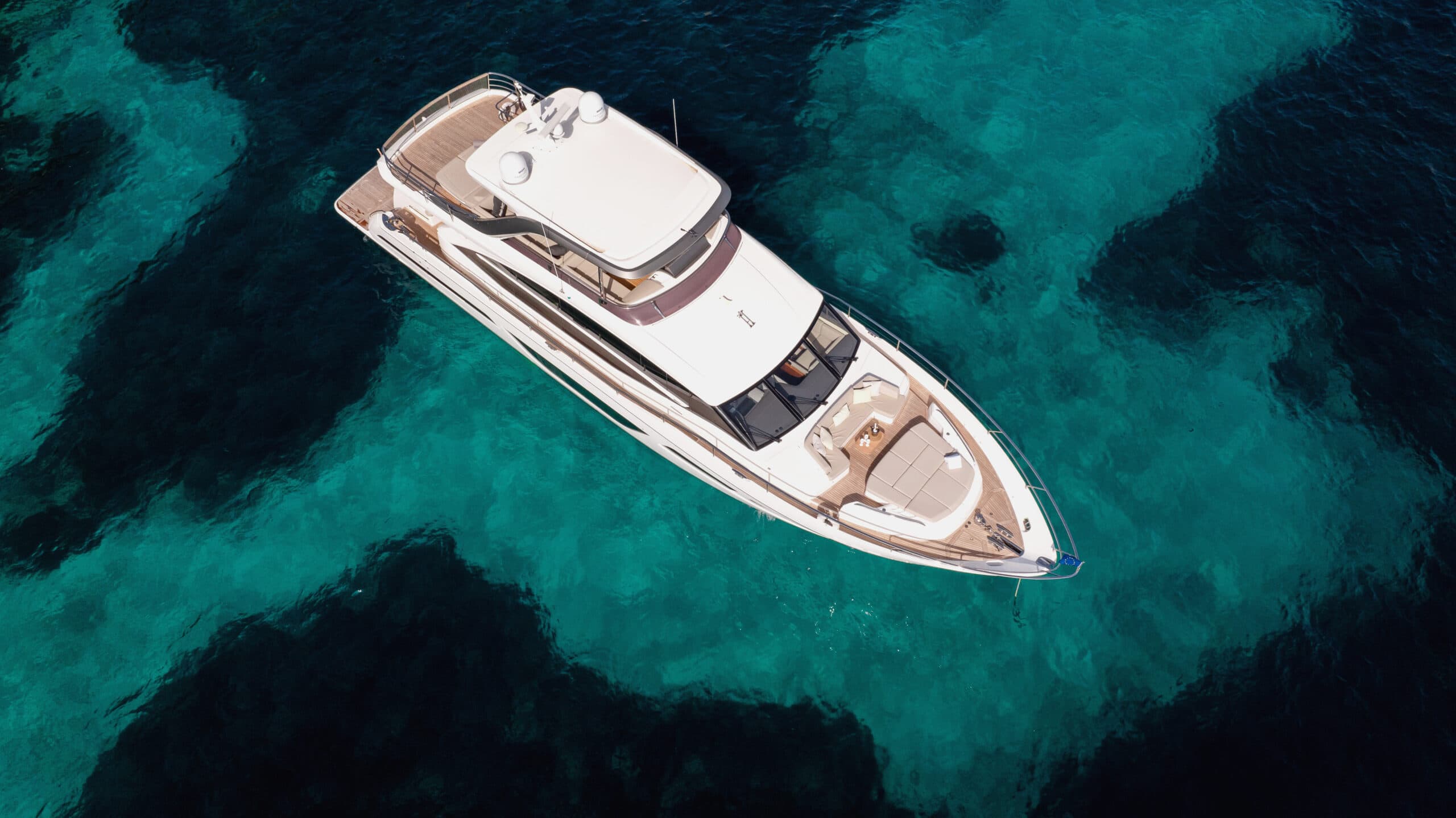 Yacht MIO BARCO, Princess | CHARTERWORLD Luxury Superyacht Charters